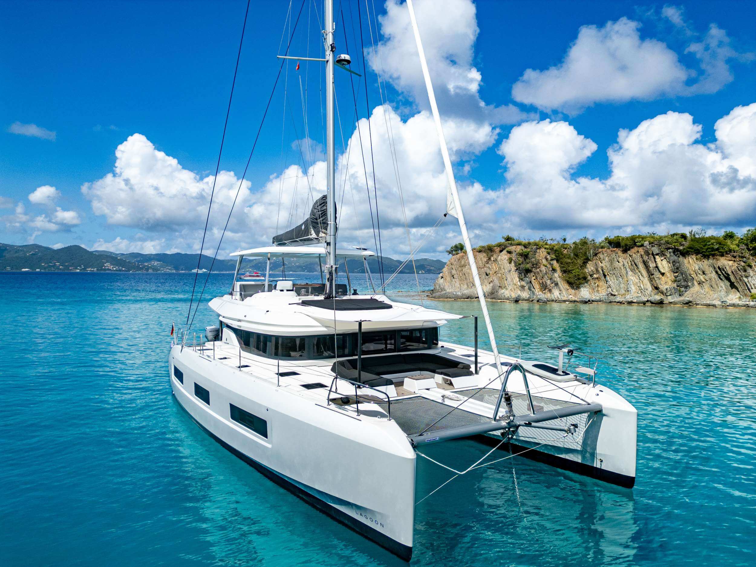 Lagoon 55 | Valinor - Luxury Catamarans